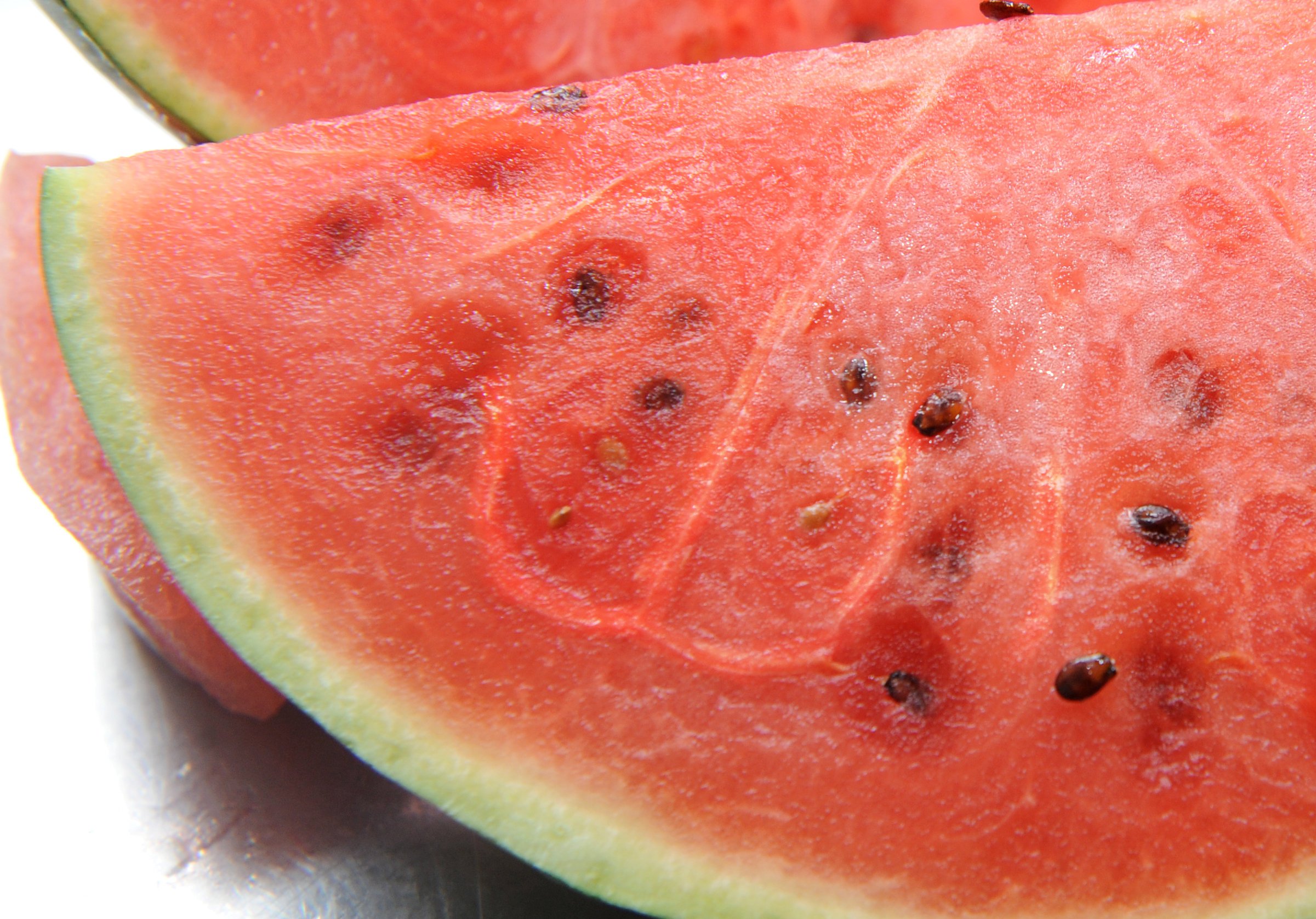 Lying Wonders: Muslim Man Finds “Allah” Written Inside Watermelon In ...